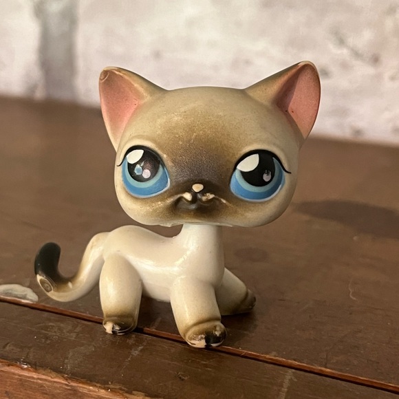 Littlest Pet Shop | Toys | Authentic Littlest Pet Shop Lps Black White ...